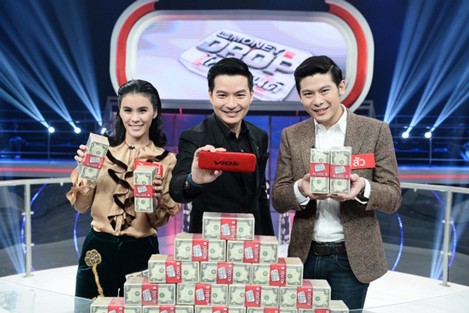 The Money Drop ไทยแลนด์ : สองคู่เซเลบริตี้ “มัดหมี่ พิมดาว – สัว ศุภชัย ...