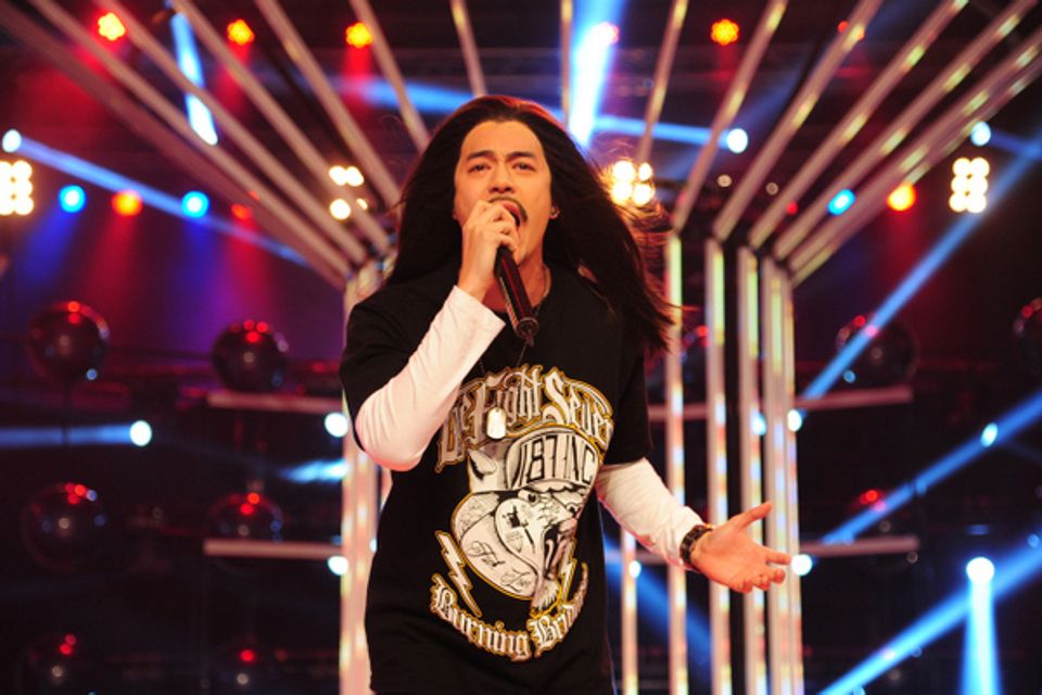 ข่าวแม็ค วีรคณิศร์ เปลี่ยนหน้า...ท้าโชว์ฯ เป็น เหน่ง Y NOT 7 น้ำตาแตก ...